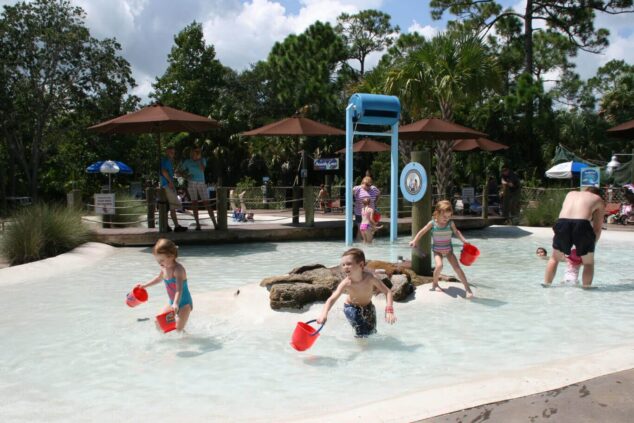Exploring the Animal Kingdom at Brevard Zoo - ZuzuForKids